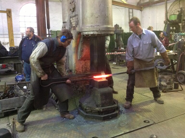 Open Die vs Closed Die Forging - Cozy and Comfortable Home Tips and ...